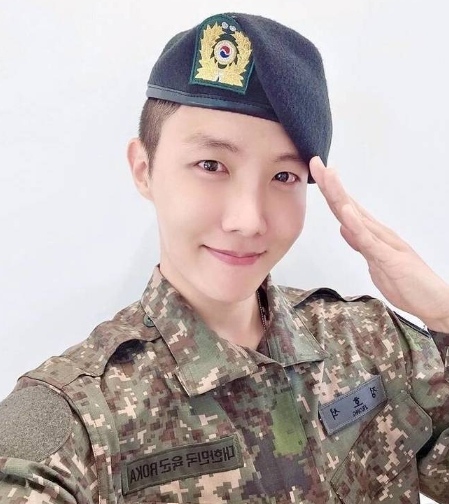 BTS 제이홉, 진에 이어 '특급전사'로 근황 전해